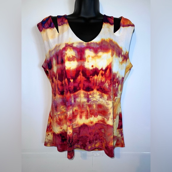 BOLD elements | Tops | Bold Elements Cut To Curve Large | Poshmark